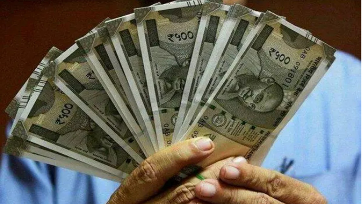 Rupee gains 11 paise to close at 81.57 against US dollar - Market News ...