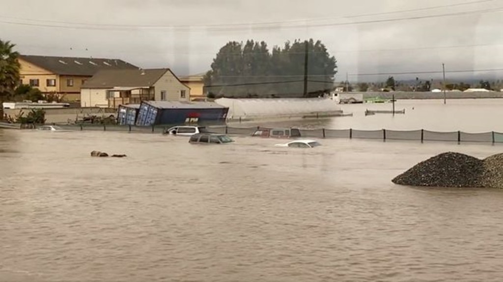 Storm breaches California river’s levee, thousands evacuate - World ...