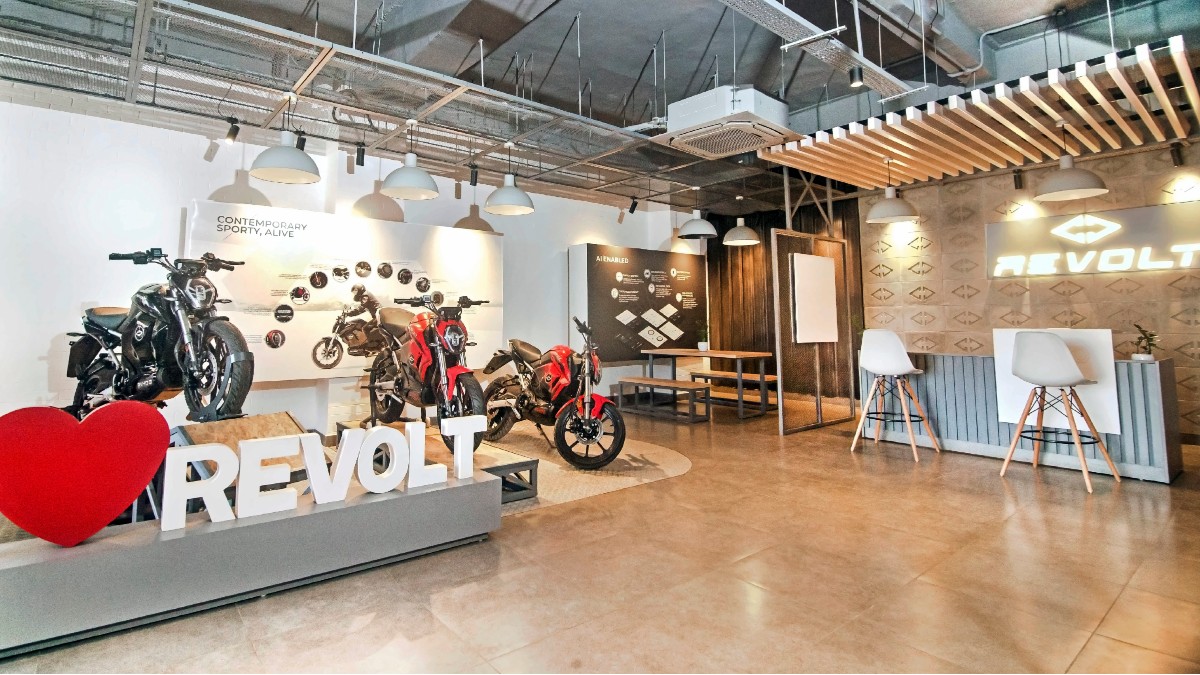 Revolt RV400 e-motorcycle now available in 50 cities: Check price ...