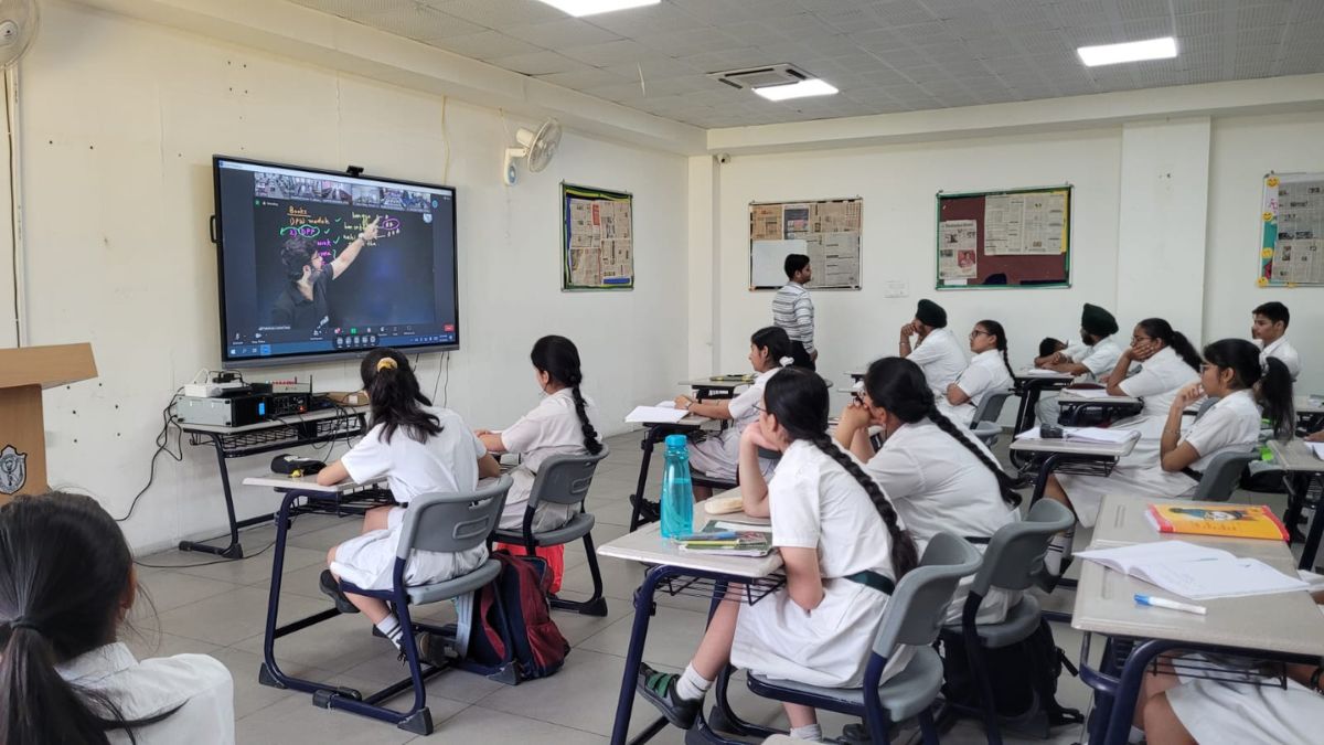 Physics Walla launches PW School Integrated Programme for JEE, NEET ...