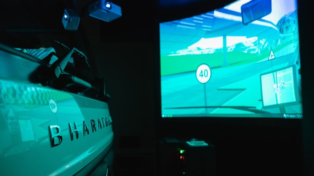 Daimler India CV brings virtual simulation tech to train drivers ...