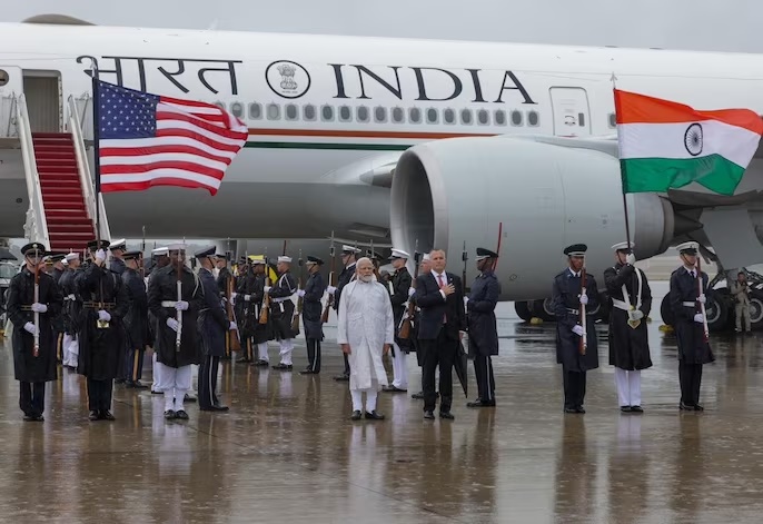 PM Modi stands in rain for National Anthem in Washington, netizens hail patriotism - India News ...