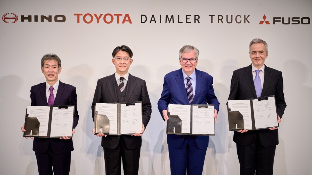 Daimler Truck, Toyota Motor Corp to merge Mitsubishi Fuso Truck and ...