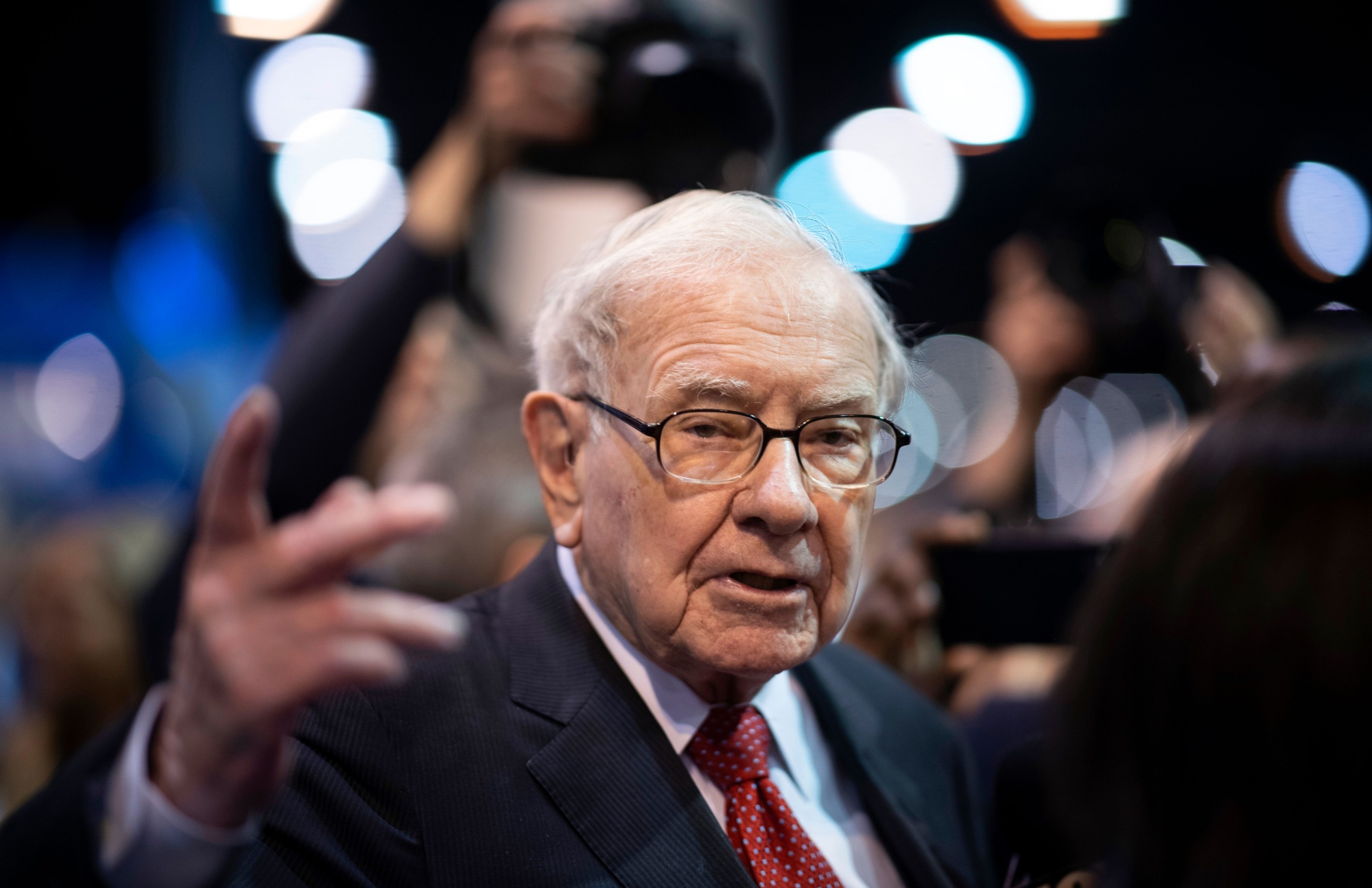Warren Buffet to Jeff Bezos: Here are the educational qualifications of ...