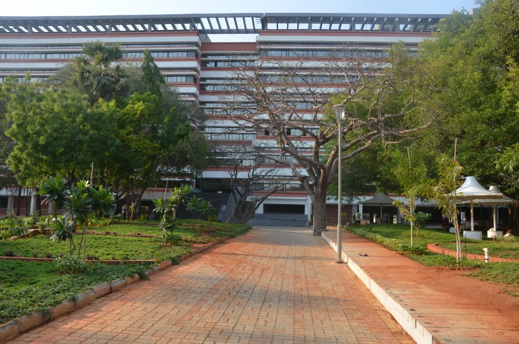 IIT Madras Tanzania campus to offer BSc, MTech in Data Science and AI ...