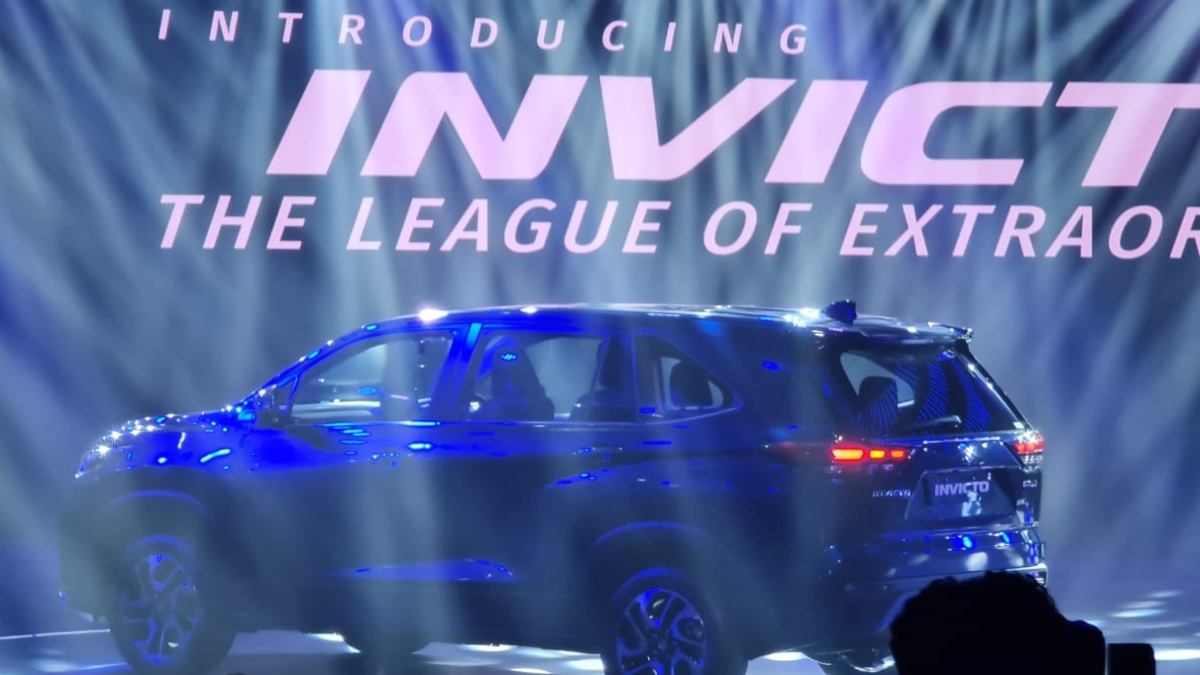 Maruti Suzuki Invicto India launch LIVE updates: Check price, specs ...