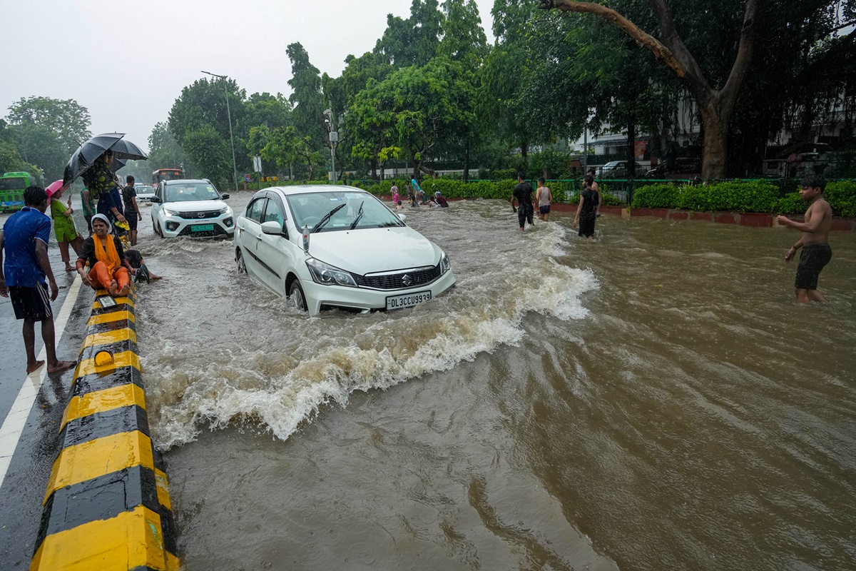 Heavy monsoon rains in North India: Respite from heat or commuters ...
