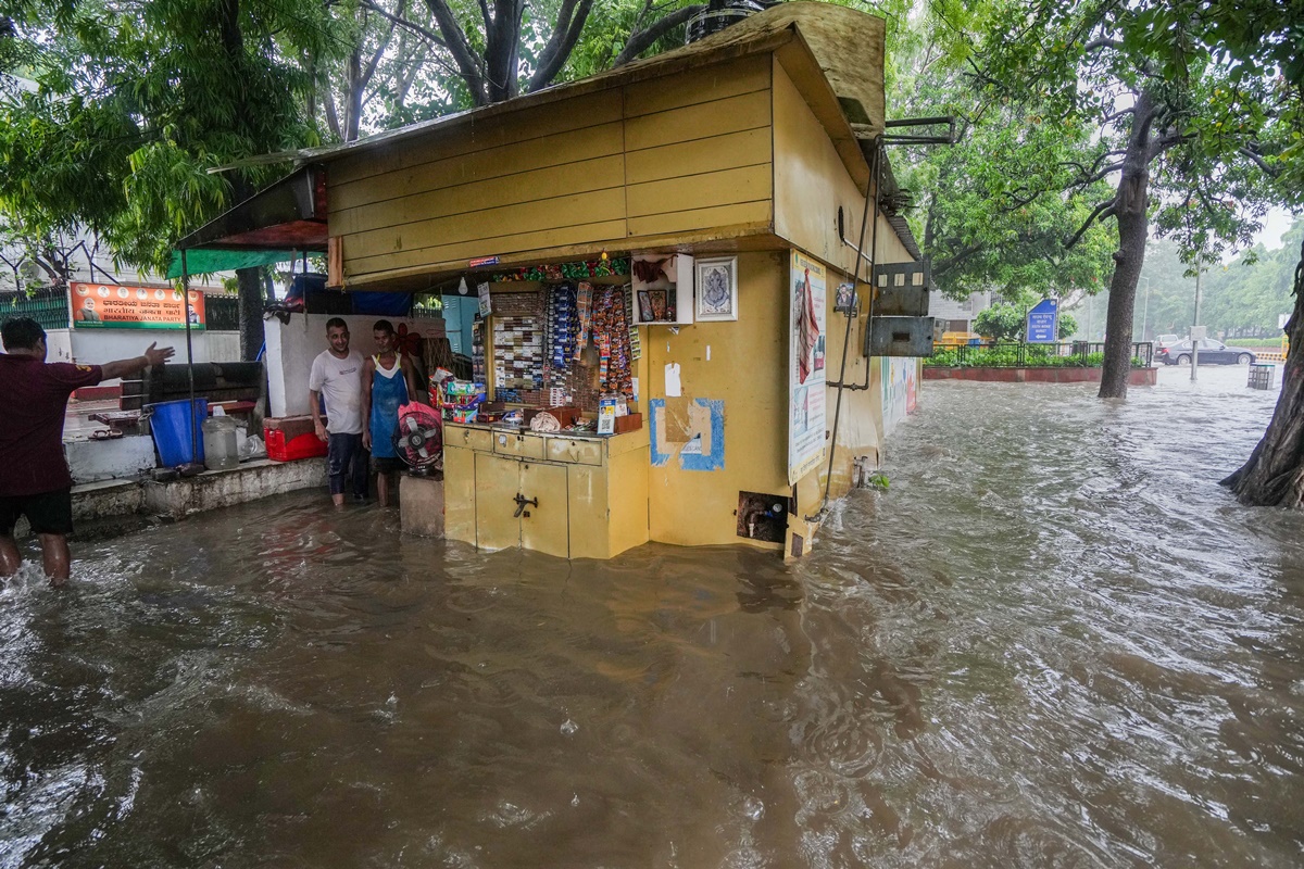 Heavy monsoon rains in North India: Respite from heat or commuters ...