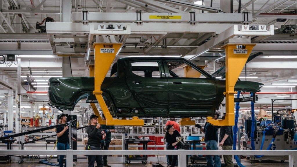 Donald Trumps attempt to fuel auto worker tension is failing - Express ...