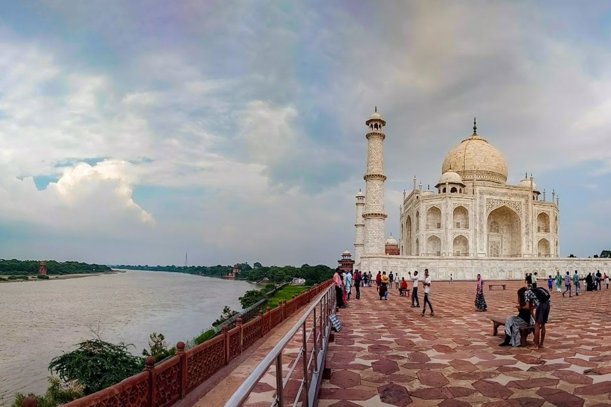 Monsoon Magic in India! Glimpse of iconic monuments during rainfall - See pictures - Lifestyle ...