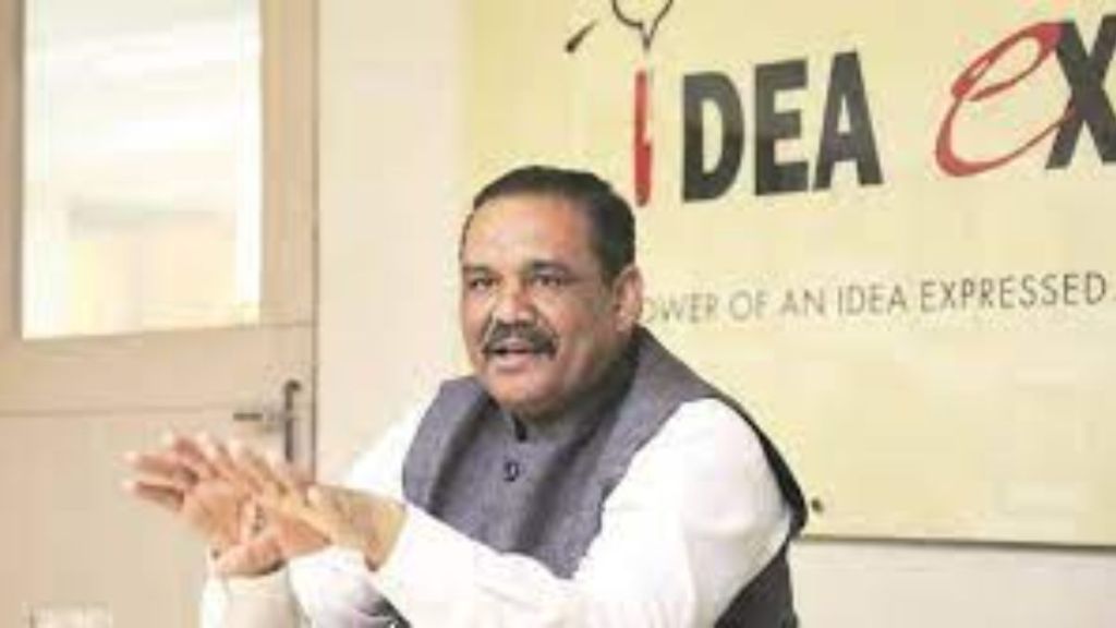 Vijay Sampla resigns as NCSC chairperson ahead of 2024 Lok Sabha ...