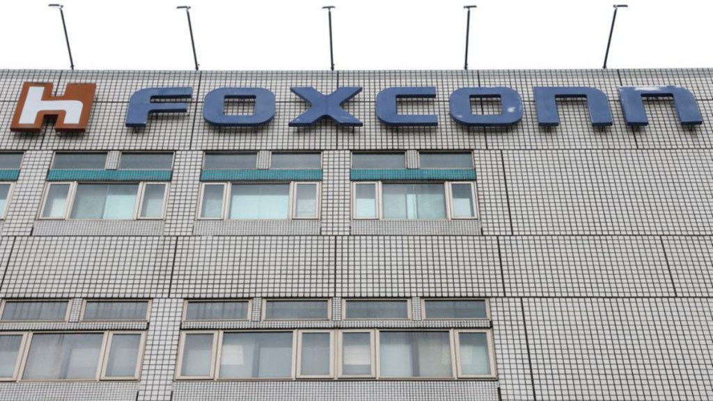 Foxconn buy equipment from Apple for expansion in India - Technology ...
