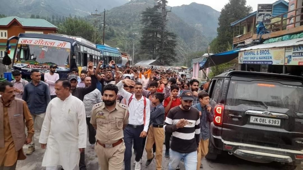 Jammu and Kashmir: Teacher, principal booked for thrashing boy who wrote ‘Jai Shri Ram’ on board ...