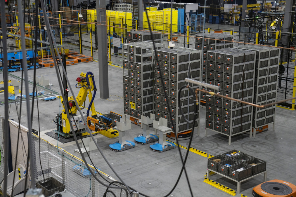 Amazon’s robot workers to help run Australia’s largest warehouse ...