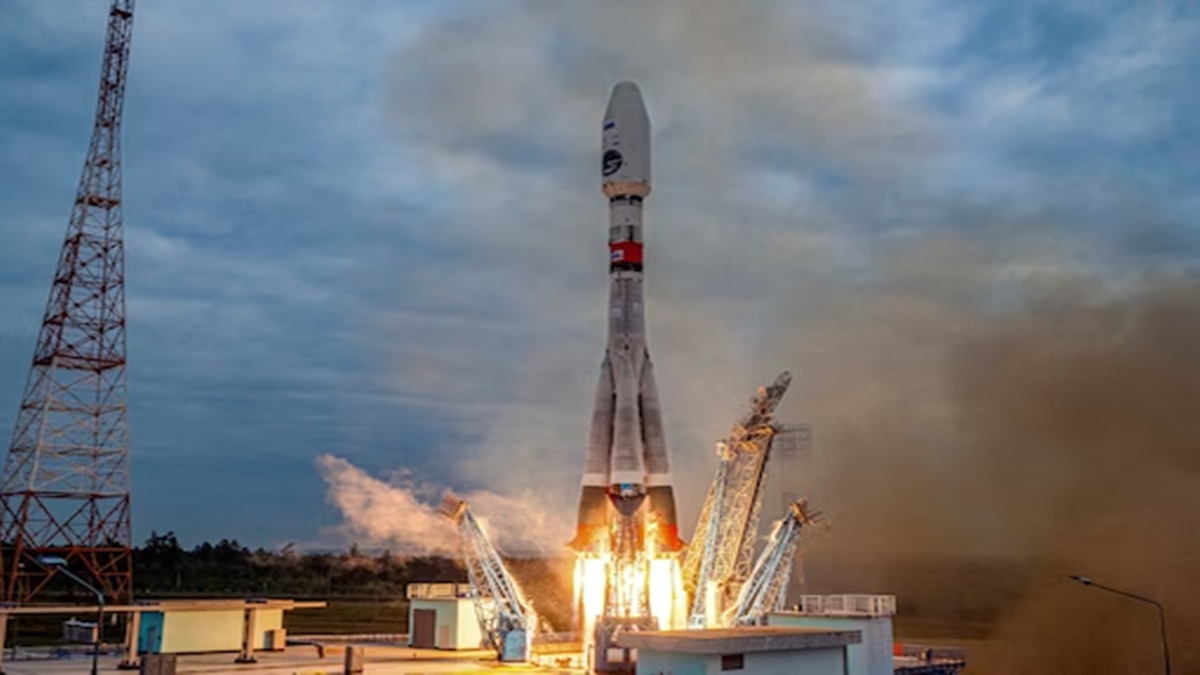 Russia's Luna-25 Moon Mission ends in disaster! Spacecraft collides ...