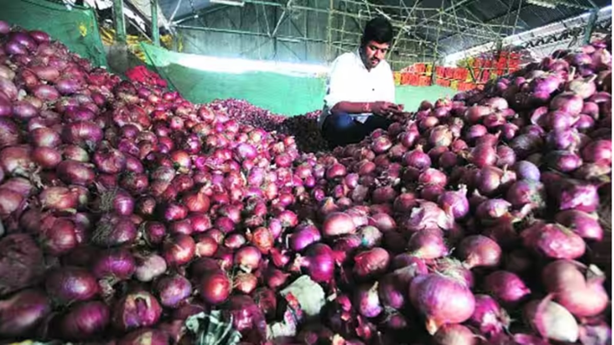 NCCF to sell buffer onion at subsidised rate of Rs 25/kg in Delhi from tomorrow - Commodities ...