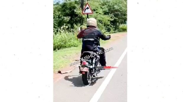 Royal Enfield Bobber 350 spied with accessory seat - Bike News | The Financial Express