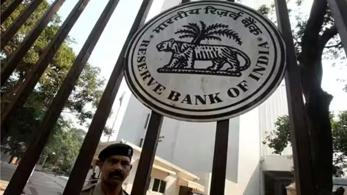Indian economy gaining strength amid weakening global prospects: RBI ...