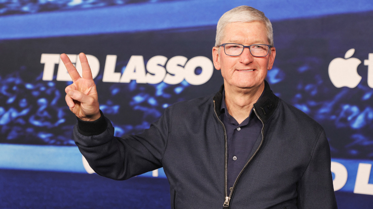 Apple on Twitter: Tim Cook on why he doesn’t like X but why it’s still ...