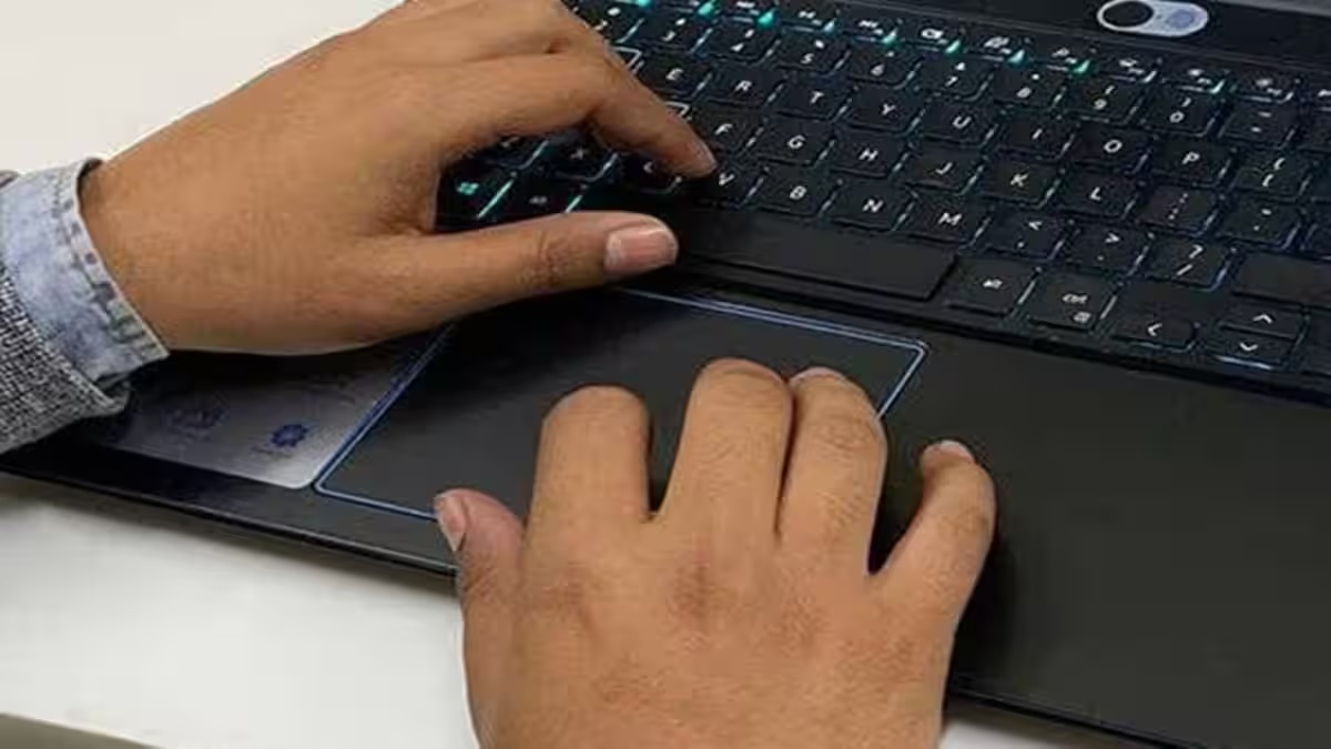Govt tweaks licensing norms for laptop, computer imports; puts in place ...