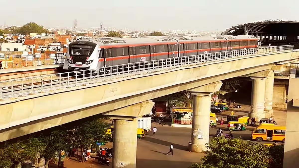 Indore Metro latest news: MPMRCL to begin commercial service next year ...