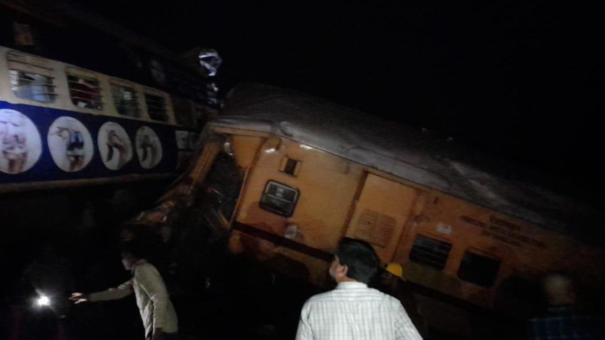 10 persons injured in rail accident in Andhra Pradesh - India News | The Financial Express