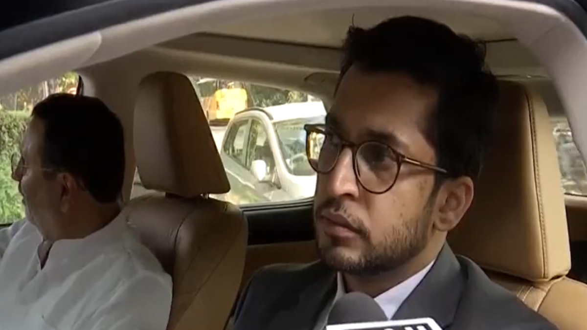 Cash-for-questions row: Advocate Dehadrai, BJP MP Nishikant Dubey appear before Lok Sabha's ...