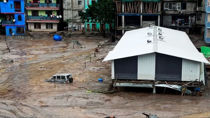 Sikkim flash floods: Six soldiers among 19 dead, over 100 still missing - India News | The ...