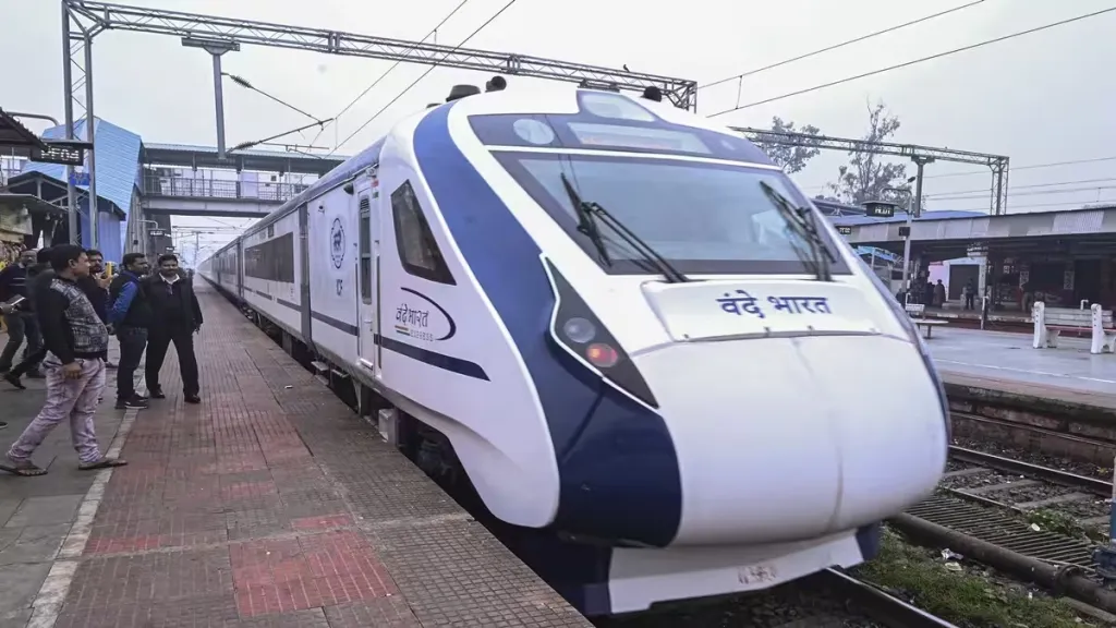 Vande Bharat Express: Indian Railways introduces special semi-high speed train between Howrah ...