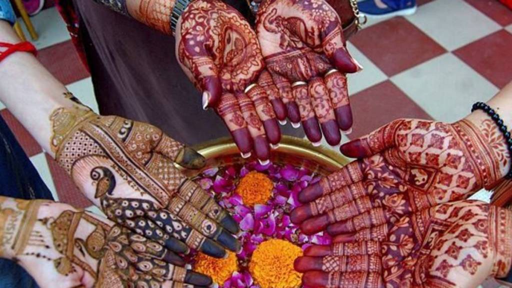 Karwa Chauth Moonrise Time Live: Delhi, Mumbai, Surat, Amritsar ...