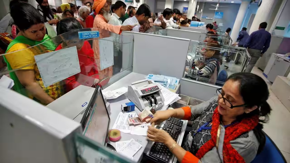 Wage hike decision for PSB staff likely by mid-December - Banking ...