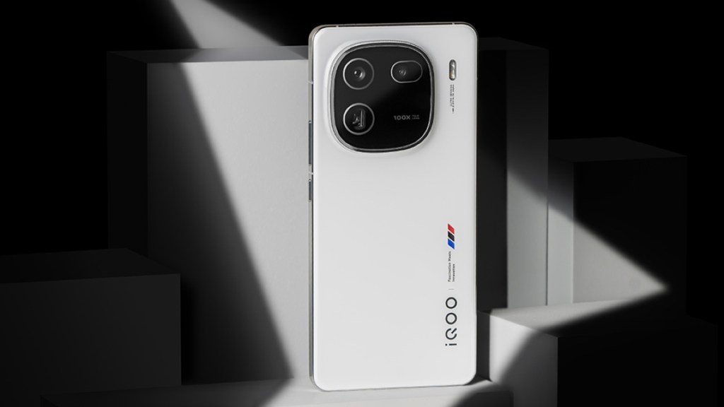 iQOO 12 to come with ‘no hot apps or games’, iQOO confirms ahead of December 12 launch in India ...