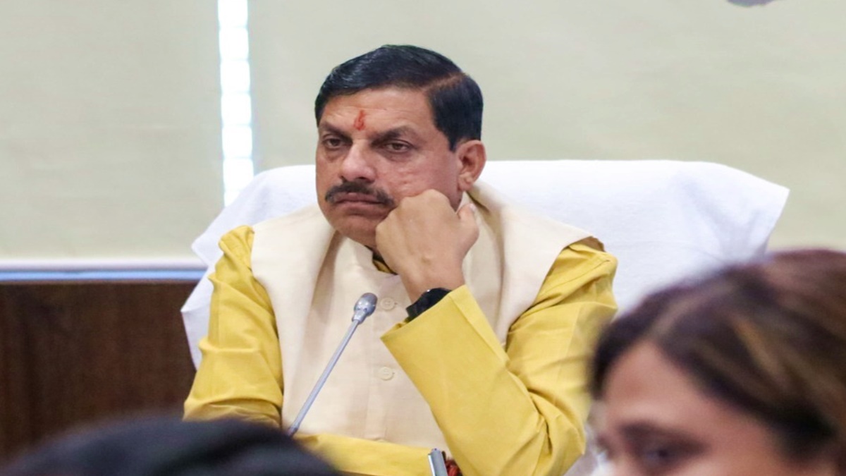 CM Mohan Yadav in action! MP govt bulldozes houses of accused who attacked BJP worker | WATCH ...