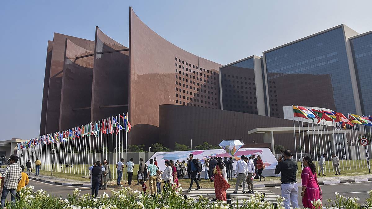 Surat Diamond Bourse to create 150,000 jobs! Modi is confident 'world's ...