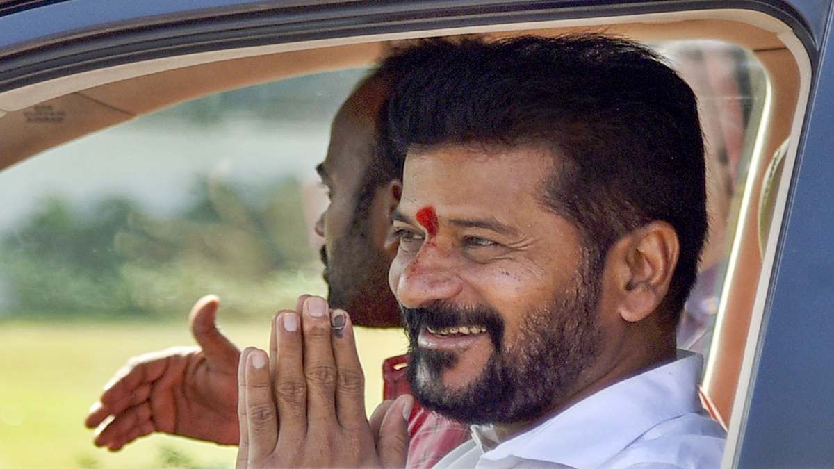 Telangana: CM Revanth Reddy halts KCR's Hyderabad Airport Metro plan, orders cost-efficient ...