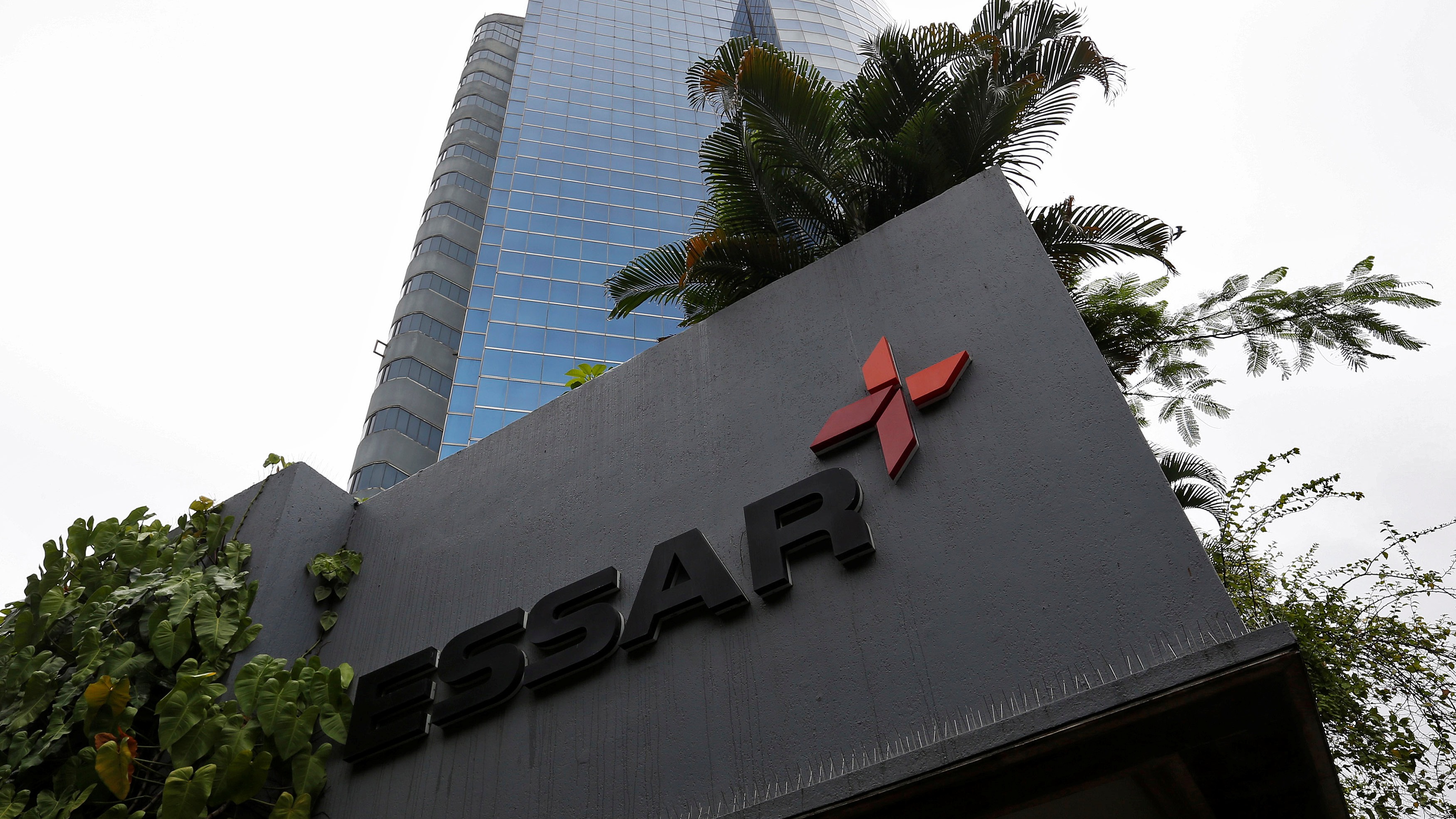 Essar inks Rs 55k-cr pacts with Gujarat - Industry News | The Financial ...