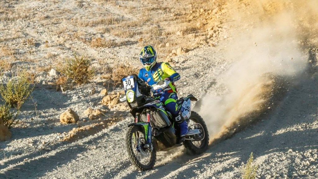 Two Indian riders with different approaches to take on 2024 Dakar Rally ...