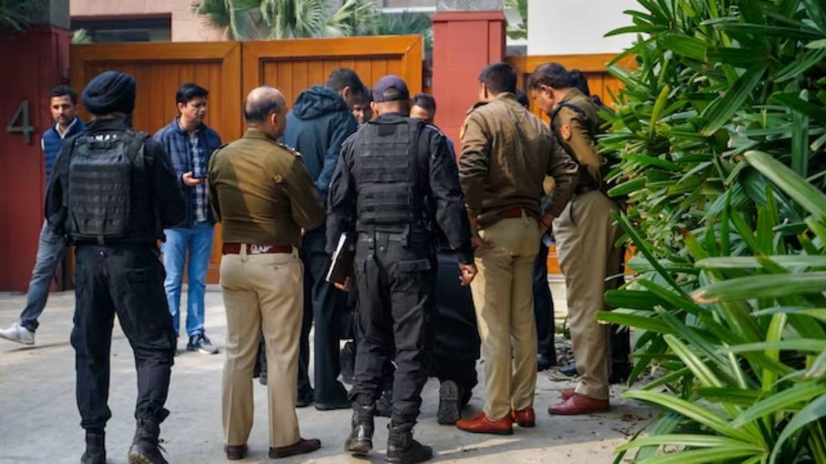 Delhi Police files FIR against 'unknown' persons over blast near Israel ...