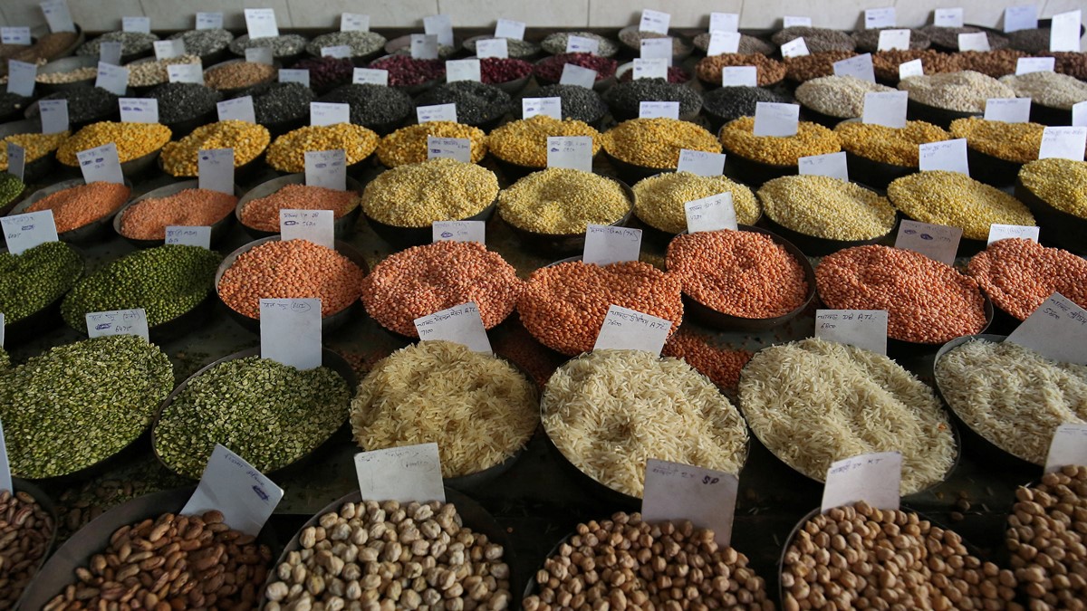 Govt says no restrictions on tur, urad dal imports till March 2025 ...