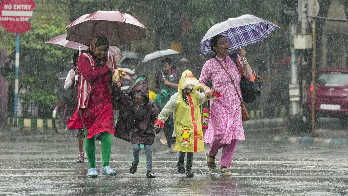 Weather Update: IMD warns of heavy rain, hailstorms, and dense fog in ...