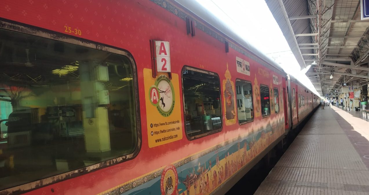New Delhi Trains Delay update: 23 trains running late due to dense fog conditions - Full list ...
