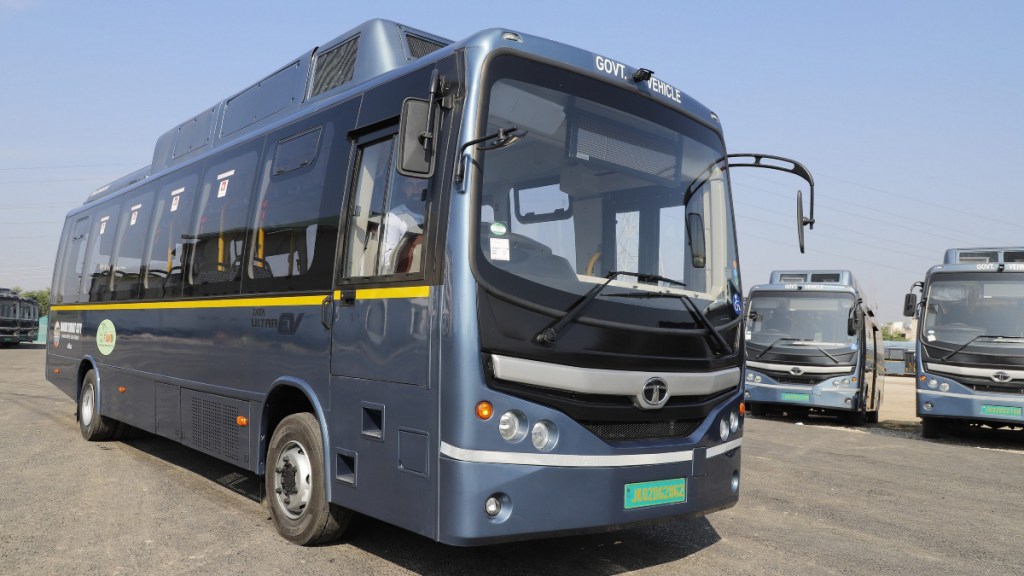 Indian bus industry to achieve Rs 104,000 crore valuation in 2026 says ...
