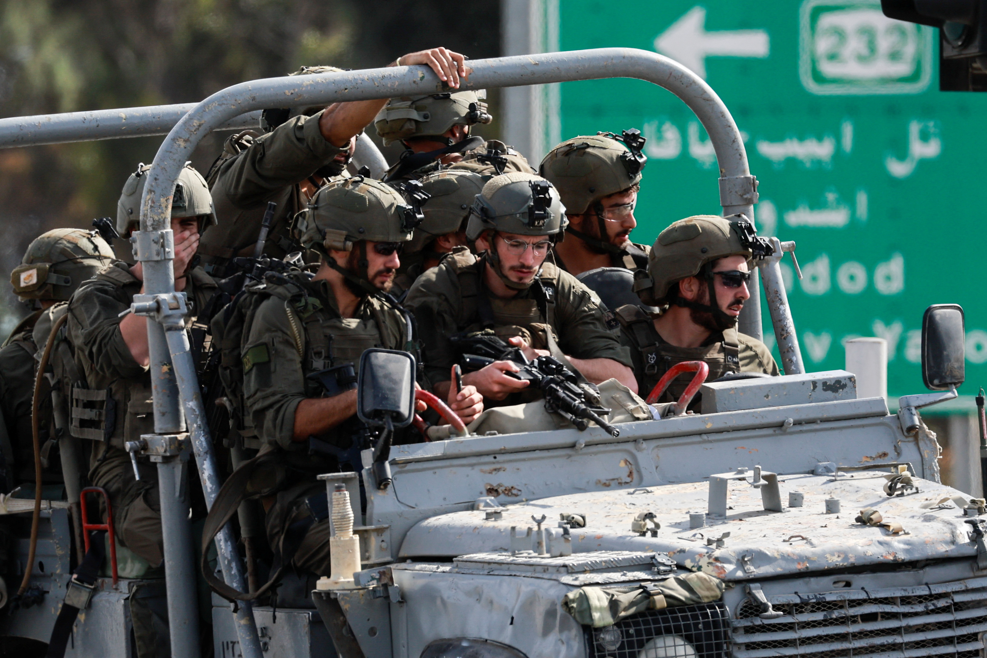 Video appears to show the Israeli army shot 3 Palestinians, killing 1 ...
