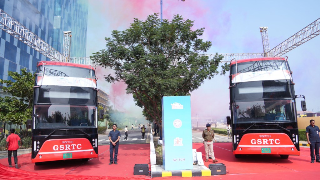 Switch Mobility delivers 5 e-double decker buses to Gujarat State Road ...