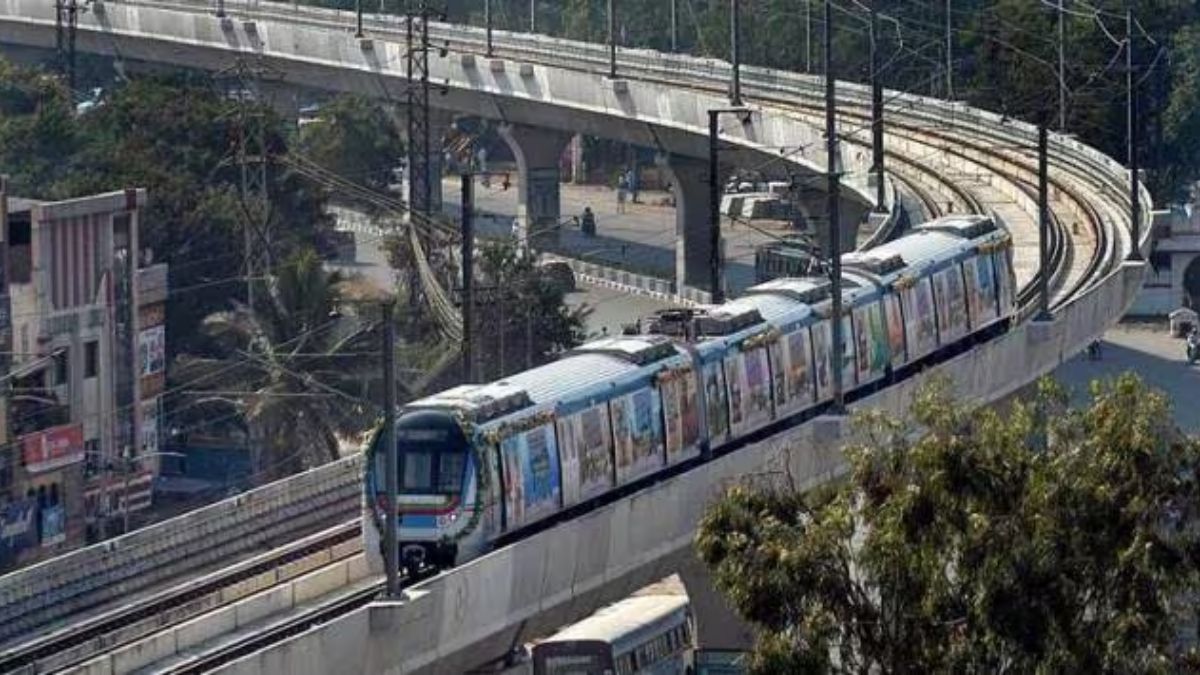 Hyderabad Metro expansion: T'gana CM seeks speedy execution on Airport ...