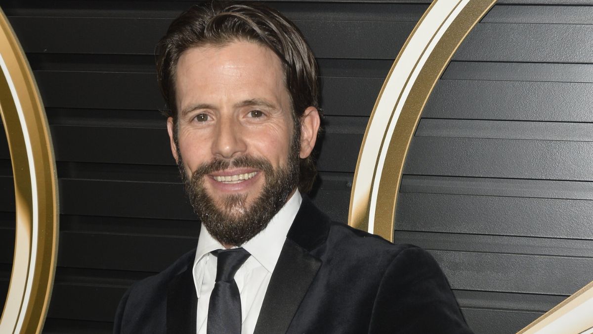 US actor Christian Oliver and his 2 daughters died in a plane crash in ...