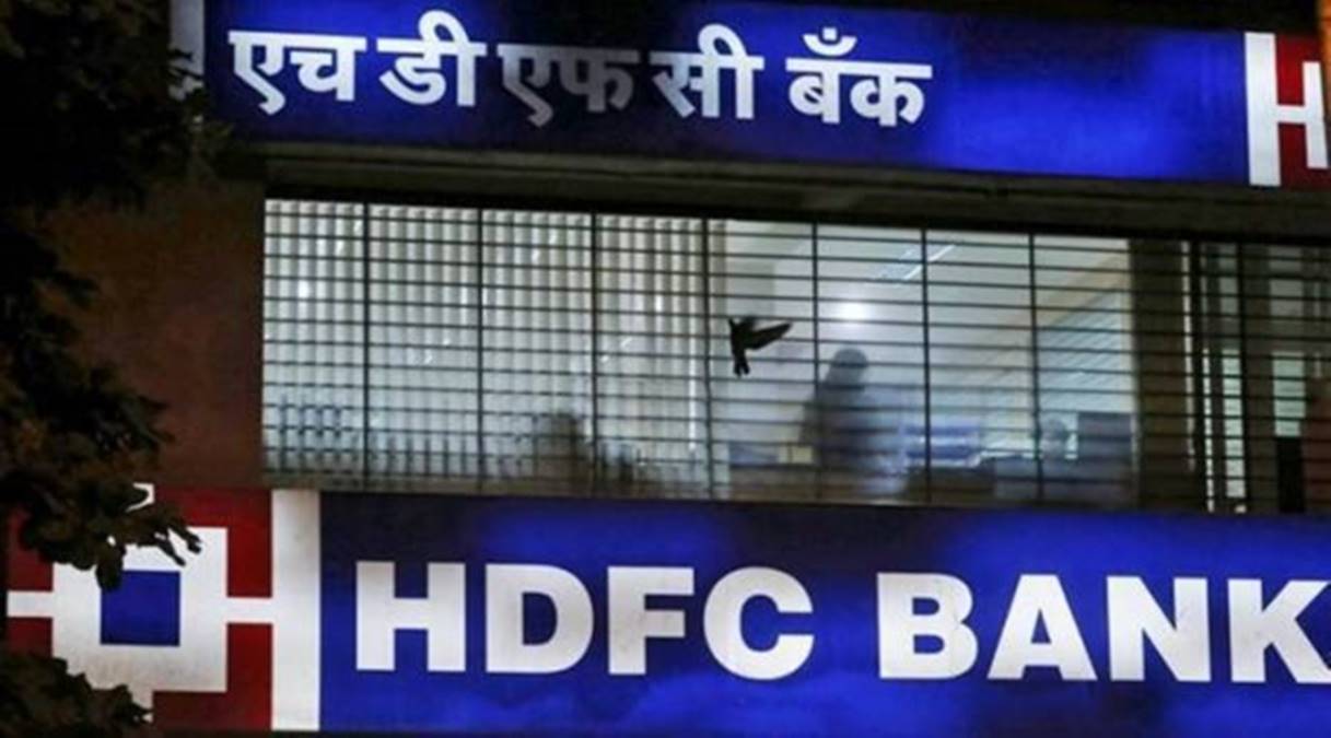 HDFC Bank gets RBI nod to acquire up to 9.5% stake in ICICI Bank, five others - Banking ...