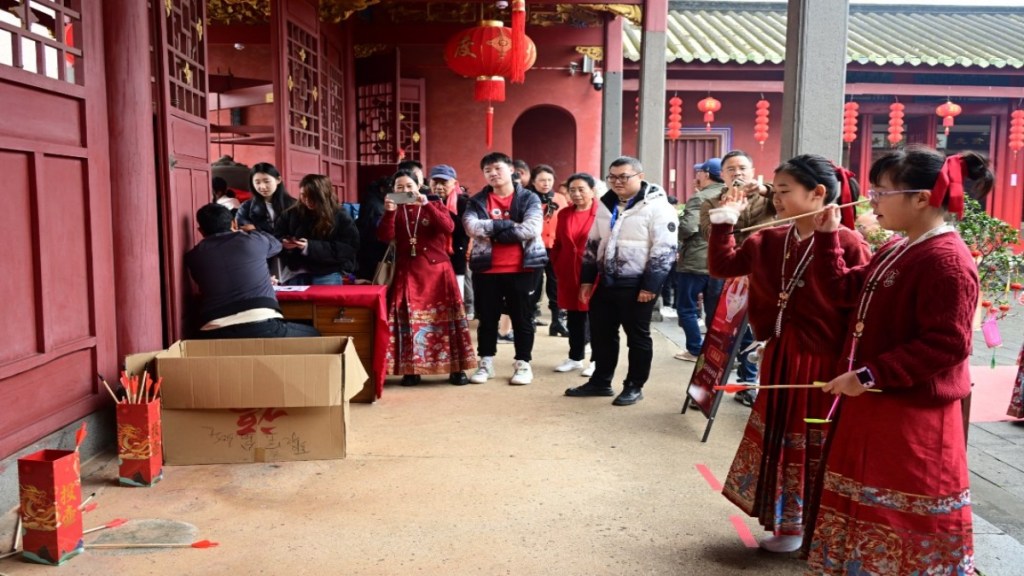 Peripheral Nationalism in China and the Dominance of Han Ethnicity ...