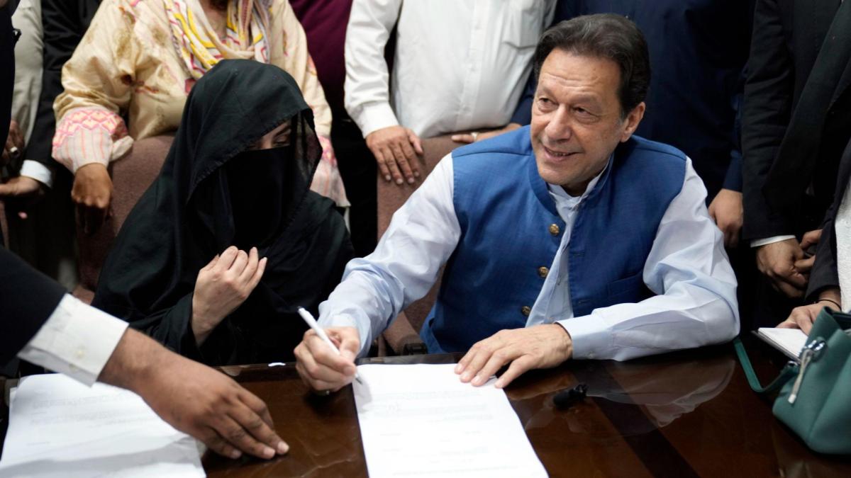Former Pak PM Imran Khan, his wife get 7-year jail for unlawful marriage; third court conviction ...