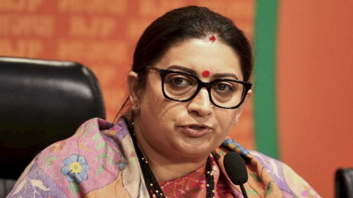 'Quit Wayanad!' Smriti Irani dares Congress to field Rahul Gandhi from Amethi - India News | The ...